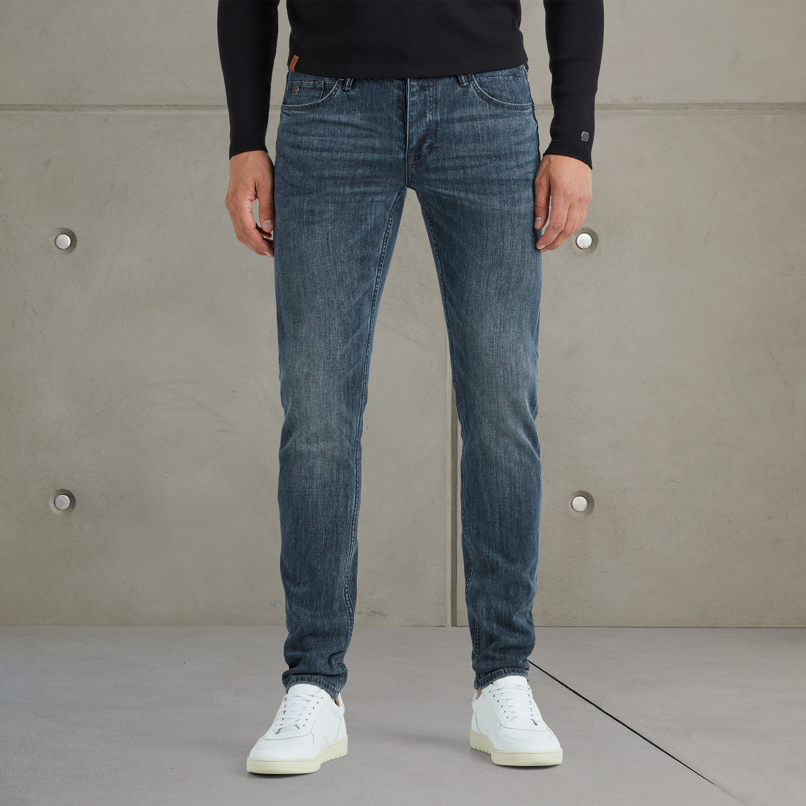 CAST IRON | Riser slim fit jeans | Free shipping and returns